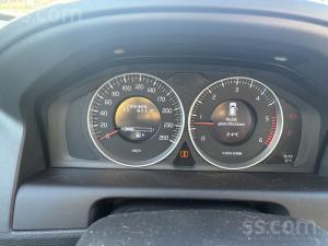 Black Volvo XC60 2011 in Ventspils, with an engine capacity of 2.40 L and mileage of 285 thousand km for 8500 €, photo 10 on AUTOMOTO.COM.LV