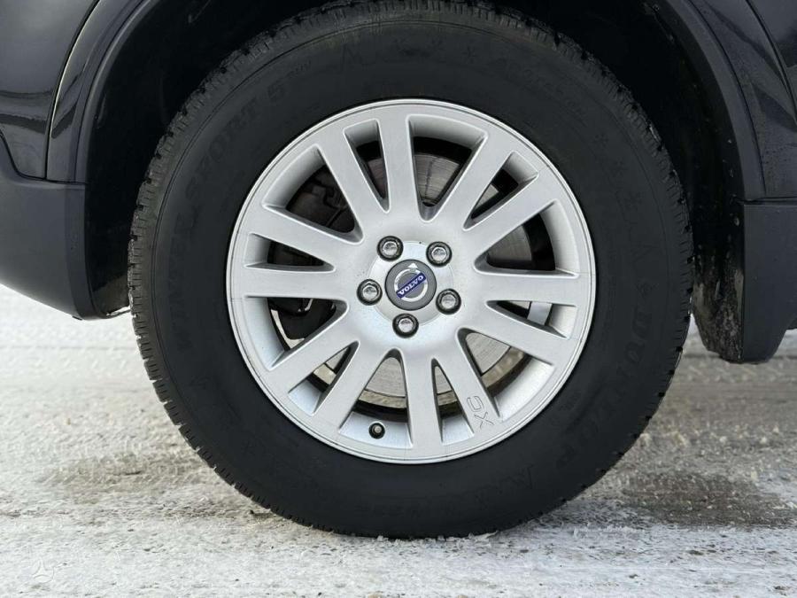 Melns Volvo XC60 2006 Raseiniai, ar dzinēja tilpumu 2.40 L un nobraukumu 225 tūkst. km par 6950 €, foto 36 vietnē AUTOMOTO.COM.LV