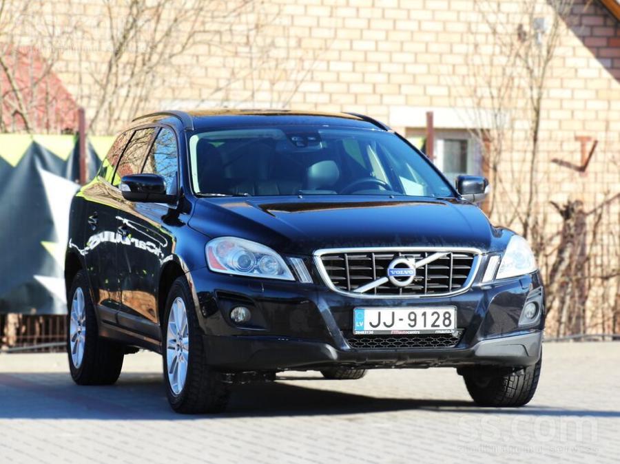 Black Volvo XC60 2008 in Rezekne, with an engine capacity of 2.40 L and mileage of 274 thousand km for 10200 €, photo 2 on AUTOMOTO.COM.LV