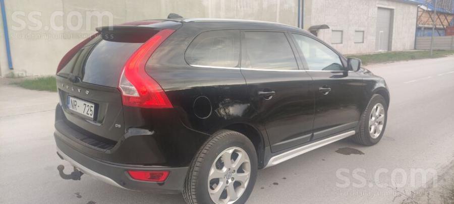 Melns Volvo XC60 2008 Rīga, ar dzinēja tilpumu 2.40 L un nobraukumu 420 tūkst. km par 7000 €, foto 1 vietnē AUTOMOTO.COM.LV