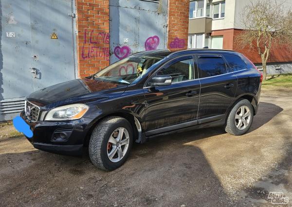 Black Volvo XC60 2008 in Jonava, with an engine capacity of 2.40 L and mileage of 303 thousand km for 6700 €, photo 1 on AUTOMOTO.COM.LV