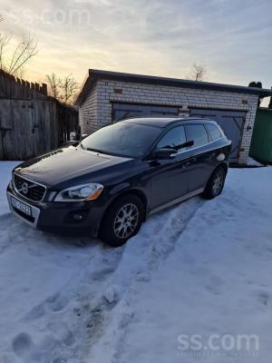 Melns Volvo XC60 2008 Rēzekne, ar dzinēja tilpumu 2.40 L un nobraukumu 268 tūkst. km par 6500 €, foto 3 vietnē AUTOMOTO.COM.LV