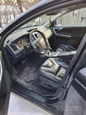 Melns Volvo XC60 2008 Rēzekne, ar dzinēja tilpumu 2.40 L un nobraukumu 268 tūkst. km par 6500 €, foto 5 vietnē AUTOMOTO.COM.LV