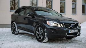 Black Volvo XC60 2008 in Jelgava, with an engine capacity of 2.40 L and mileage of 300 thousand km for 9700 €, photo 6 on AUTOMOTO.COM.LV