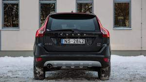 Black Volvo XC60 2008 in Jelgava, with an engine capacity of 2.40 L and mileage of 300 thousand km for 9700 €, photo 9 on AUTOMOTO.COM.LV