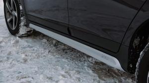 Black Volvo XC60 2008 in Jelgava, with an engine capacity of 2.40 L and mileage of 300 thousand km for 9700 €, photo 13 on AUTOMOTO.COM.LV