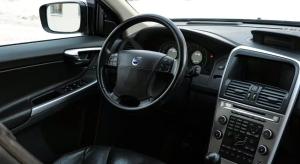 Black Volvo XC60 2008 in Jelgava, with an engine capacity of 2.40 L and mileage of 300 thousand km for 9700 €, photo 17 on AUTOMOTO.COM.LV