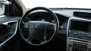 Black Volvo XC60 2008 in Jelgava, with an engine capacity of 2.40 L and mileage of 300 thousand km for 9700 €, photo 19 on AUTOMOTO.COM.LV