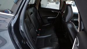 Black Volvo XC60 2008 in Jelgava, with an engine capacity of 2.40 L and mileage of 300 thousand km for 9700 €, photo 32 on AUTOMOTO.COM.LV