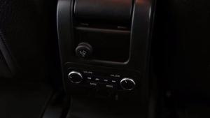 Black Volvo XC60 2008 in Jelgava, with an engine capacity of 2.40 L and mileage of 300 thousand km for 9700 €, photo 36 on AUTOMOTO.COM.LV