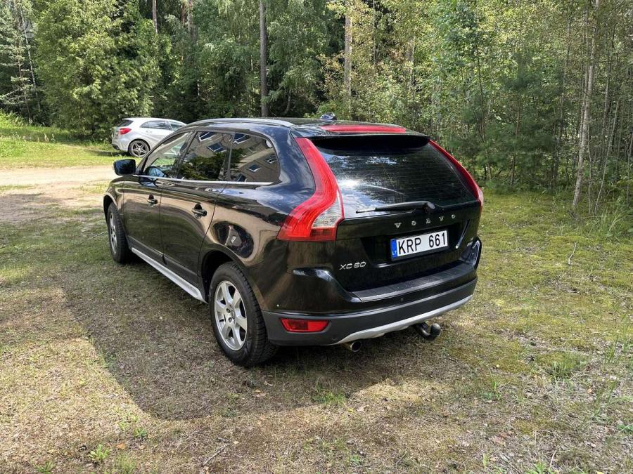 Melns Volvo XC60 2008 Kazlų Rūda, ar dzinēja tilpumu 2.40 L un nobraukumu 400 tūkst. km par 5900 €, foto 6 vietnē AUTOMOTO.COM.LV