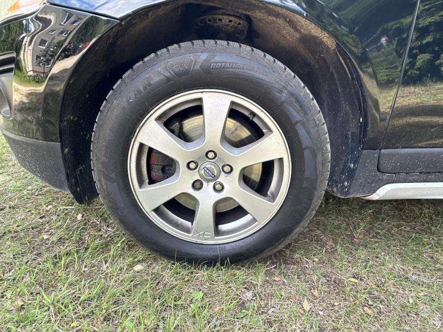Melns Volvo XC60 2008 Kazlų Rūda, ar dzinēja tilpumu 2.40 L un nobraukumu 400 tūkst. km par 5900 €, foto 13 vietnē AUTOMOTO.COM.LV