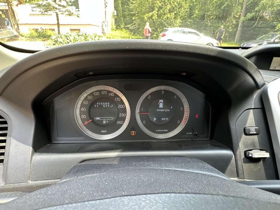 Melns Volvo XC60 2008 Kazlų Rūda, ar dzinēja tilpumu 2.40 L un nobraukumu 400 tūkst. km par 5900 €, foto 17 vietnē AUTOMOTO.COM.LV