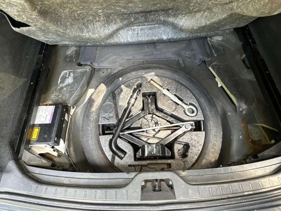 Melns Volvo XC60 2008 Kazlų Rūda, ar dzinēja tilpumu 2.40 L un nobraukumu 400 tūkst. km par 5900 €, foto 23 vietnē AUTOMOTO.COM.LV