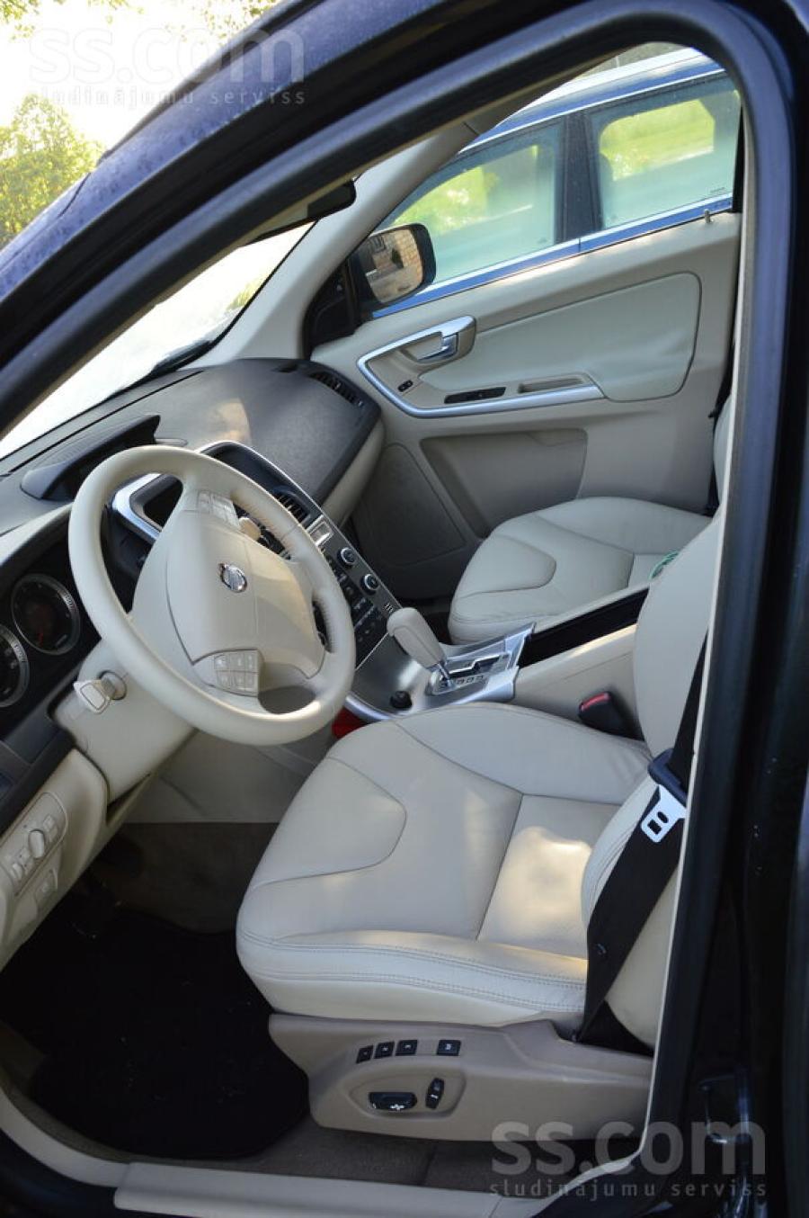 Melns Volvo XC60 2008 Valka, ar dzinēja tilpumu 2.40 L un nobraukumu 349 tūkst. km par 7700 €, foto 5 vietnē AUTOMOTO.COM.LV