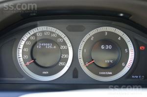 Melns Volvo XC60 2008 Valka, ar dzinēja tilpumu 2.40 L un nobraukumu 349 tūkst. km par 7700 €, foto 6 vietnē AUTOMOTO.COM.LV