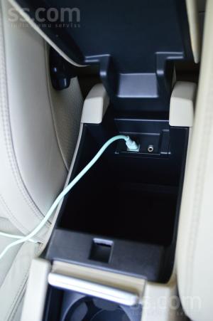 Melns Volvo XC60 2008 Valka, ar dzinēja tilpumu 2.40 L un nobraukumu 349 tūkst. km par 7700 €, foto 9 vietnē AUTOMOTO.COM.LV