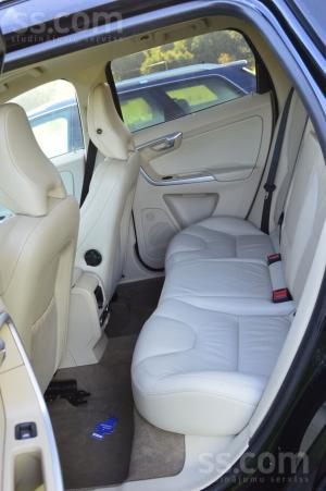 Melns Volvo XC60 2008 Valka, ar dzinēja tilpumu 2.40 L un nobraukumu 349 tūkst. km par 7700 €, foto 12 vietnē AUTOMOTO.COM.LV