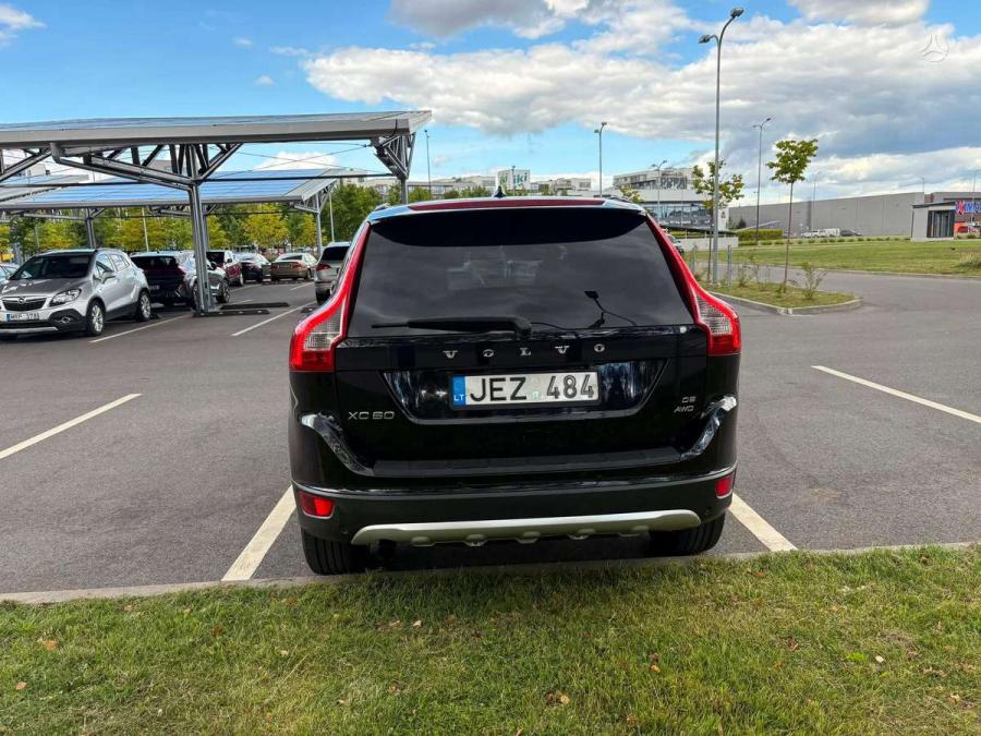 Melns Volvo XC60 2008 Viļņa, ar dzinēja tilpumu 2.40 L un nobraukumu 211 tūkst. km par 9000 €, foto 6 vietnē AUTOMOTO.COM.LV