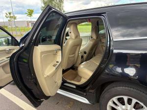 Melns Volvo XC60 2008 Viļņa, ar dzinēja tilpumu 2.40 L un nobraukumu 211 tūkst. km par 9000 €, foto 19 vietnē AUTOMOTO.COM.LV