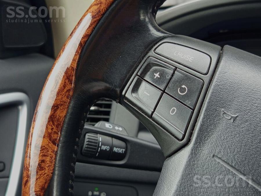 Черный Вольво ХС60 2008 в Тукумс, объемом двигателя 2.40 л и пробегом 322 тыс. км за 5900 €, фото 12 на AUTOMOTO.COM.LV
