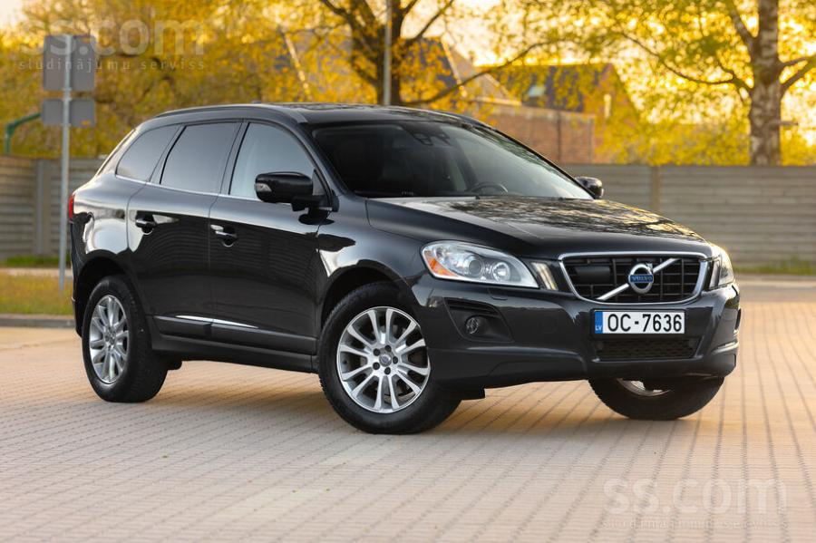 Melns Volvo XC60 2009 Jelgava, ar dzinēja tilpumu 2.40 L un nobraukumu 255 tūkst. km par 8800 €, foto 1 vietnē AUTOMOTO.COM.LV