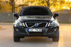 Melns Volvo XC60 2009 Jelgava, ar dzinēja tilpumu 2.40 L un nobraukumu 255 tūkst. km par 8800 €, foto 2 vietnē AUTOMOTO.COM.LV