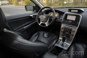 Melns Volvo XC60 2009 Jelgava, ar dzinēja tilpumu 2.40 L un nobraukumu 255 tūkst. km par 8800 €, foto 11 vietnē AUTOMOTO.COM.LV