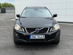 Black Volvo XC60 2009 in Ludza, with an engine capacity of 2.40 L and mileage of 321 thousand km for 8580 €, photo 1 on AUTOMOTO.COM.LV