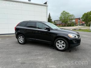Black Volvo XC60 2009 in Ludza, with an engine capacity of 2.40 L and mileage of 321 thousand km for 8580 €, photo 10 on AUTOMOTO.COM.LV
