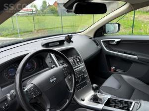 Black Volvo XC60 2009 in Ludza, with an engine capacity of 2.40 L and mileage of 321 thousand km for 8580 €, photo 18 on AUTOMOTO.COM.LV