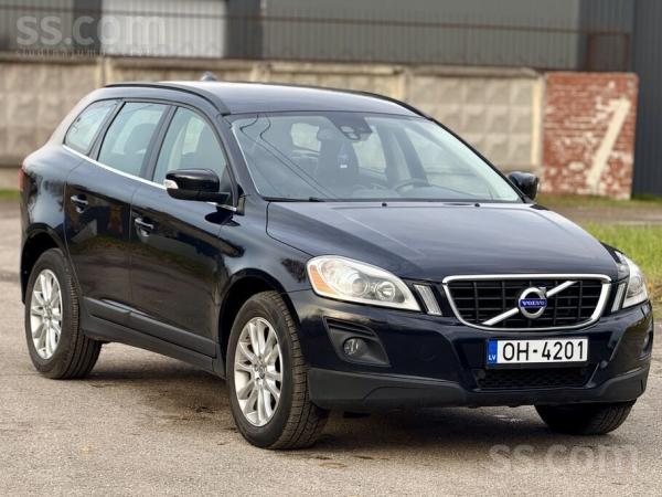 Melns Volvo XC60 2009 Ogre, ar dzinēja tilpumu 2.40 L un nobraukumu 300 tūkst. km par 8300 €, foto 3 vietnē AUTOMOTO.COM.LV