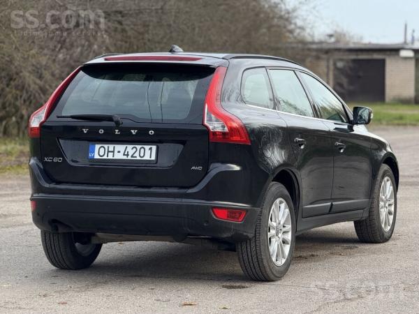 Melns Volvo XC60 2009 Ogre, ar dzinēja tilpumu 2.40 L un nobraukumu 300 tūkst. km par 8300 €, foto 5 vietnē AUTOMOTO.COM.LV
