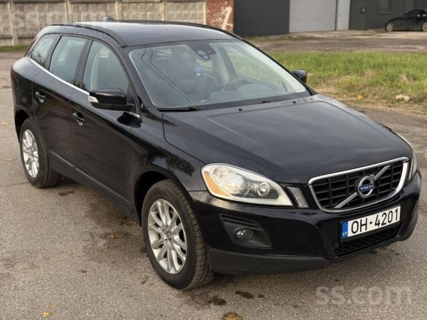 Melns Volvo XC60 2009 Ogre, ar dzinēja tilpumu 2.40 L un nobraukumu 300 tūkst. km par 8300 €, foto 8 vietnē AUTOMOTO.COM.LV