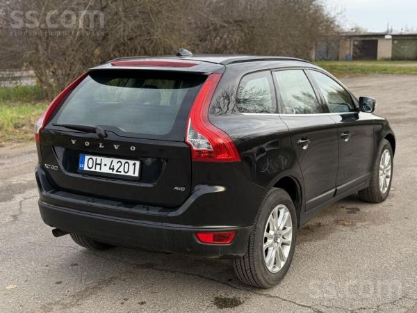 Melns Volvo XC60 2009 Ogre, ar dzinēja tilpumu 2.40 L un nobraukumu 300 tūkst. km par 8300 €, foto 9 vietnē AUTOMOTO.COM.LV