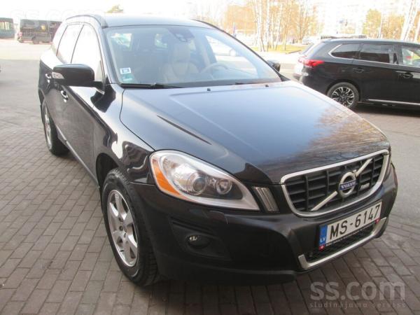 Melns Volvo XC60 2009 Rīga, ar dzinēja tilpumu 2.40 L un nobraukumu 303 tūkst. km par 4999 €, foto 2 vietnē AUTOMOTO.COM.LV