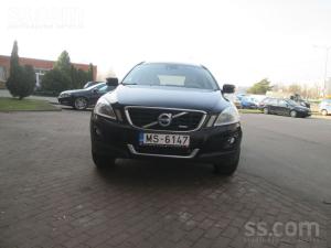 Melns Volvo XC60 2009 Rīga, ar dzinēja tilpumu 2.40 L un nobraukumu 303 tūkst. km par 4999 €, foto 8 vietnē AUTOMOTO.COM.LV