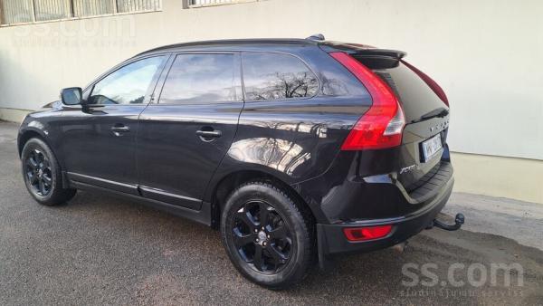 Melns Volvo XC60 2009 Ogre, ar dzinēja tilpumu 2.40 L un nobraukumu 269 tūkst. km par 7750 €, foto 2 vietnē AUTOMOTO.COM.LV