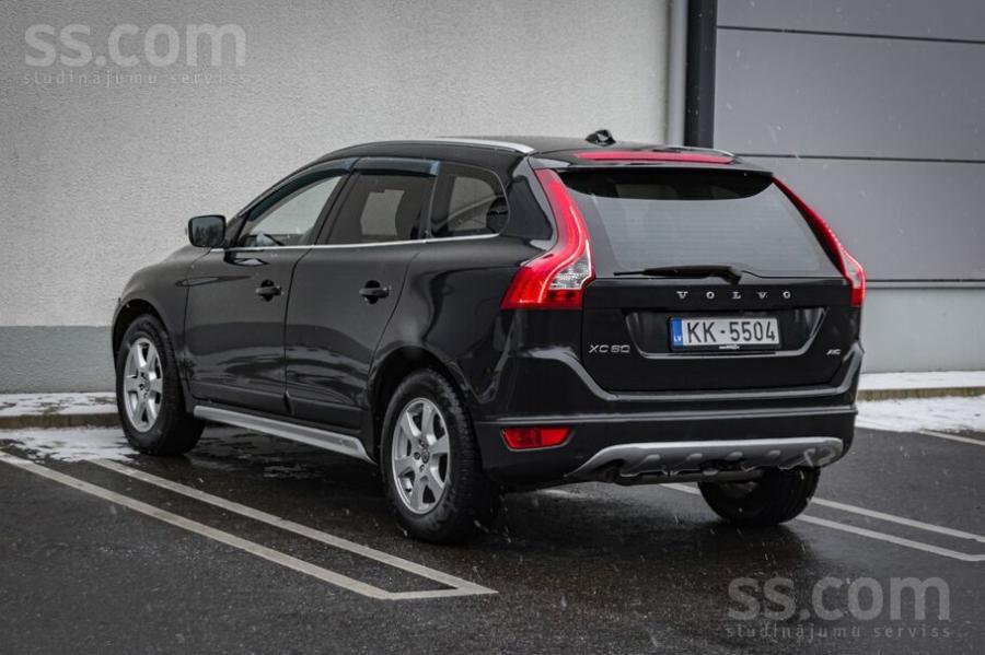 Black Volvo XC60 2009 in Riga, with an engine capacity of 2.40 L and mileage of 0 thousand km for 7990 €, photo 6 on AUTOMOTO.COM.LV