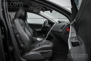 Black Volvo XC60 2009 in Riga, with an engine capacity of 2.40 L and mileage of 0 thousand km for 7990 €, photo 9 on AUTOMOTO.COM.LV