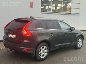 Melns Volvo XC60 2009 Rīga, ar dzinēja tilpumu 2.40 L un nobraukumu 0 tūkst. km par 6700 €, foto 3 vietnē AUTOMOTO.COM.LV