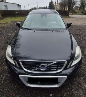 Melns Volvo XC60 2009 Klaipėda, ar dzinēja tilpumu 2.40 L un nobraukumu 380 tūkst. km par 7200 €, foto  vietnē AUTOMOTO.COM.LV