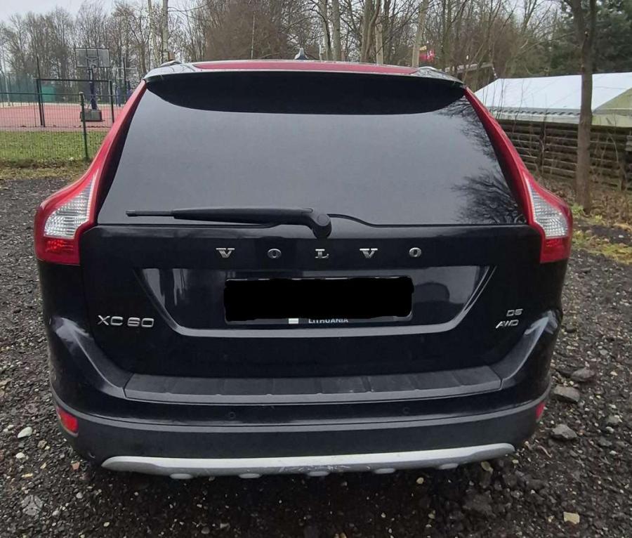 Melns Volvo XC60 2009 Klaipėda, ar dzinēja tilpumu 2.40 L un nobraukumu 380 tūkst. km par 7200 €, foto 18 vietnē AUTOMOTO.COM.LV