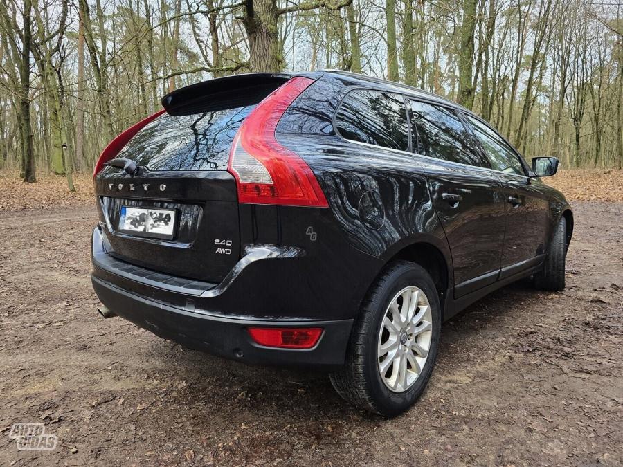Black Volvo XC60 2009 in Vilnius, with an engine capacity of 2.40 L and mileage of 360 thousand km for 6500 €, photo 3 on AUTOMOTO.COM.LV