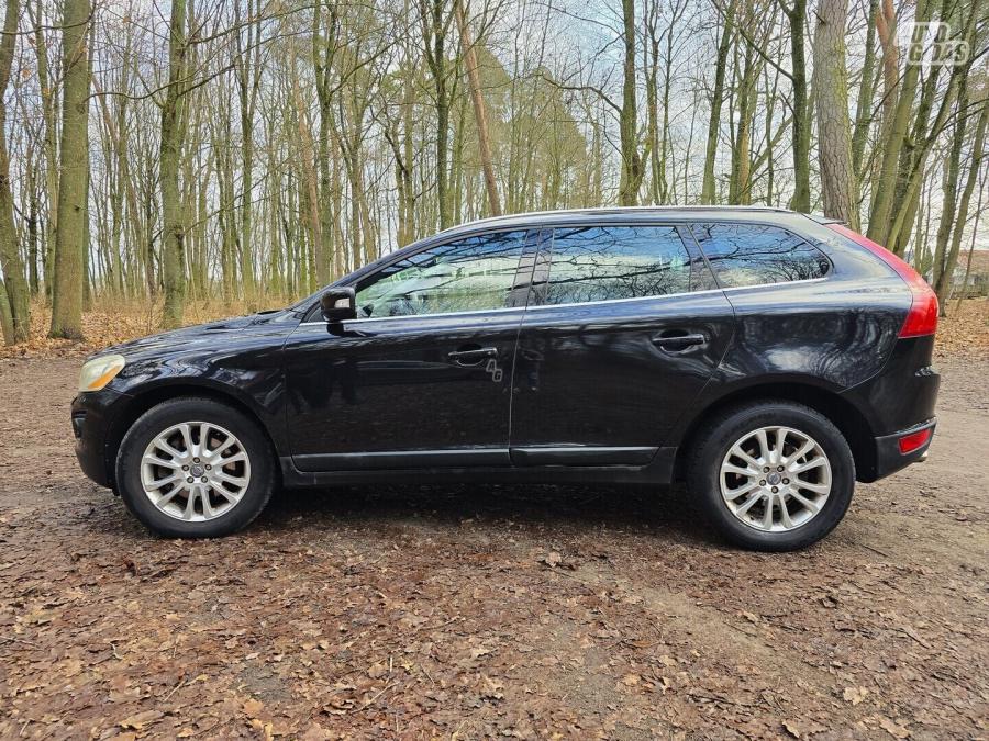 Black Volvo XC60 2009 in Vilnius, with an engine capacity of 2.40 L and mileage of 360 thousand km for 6500 €, photo 7 on AUTOMOTO.COM.LV