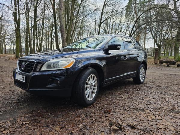 Black Volvo XC60 2009 in Vilnius, with an engine capacity of 2.40 L and mileage of 360 thousand km for 6500 €, photo 8 on AUTOMOTO.COM.LV