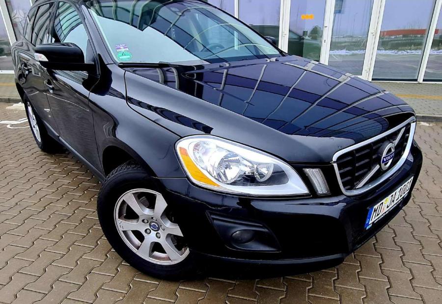 Melns Volvo XC60 2009 Viļņa, ar dzinēja tilpumu 2.40 L un nobraukumu 298 tūkst. km par 7699 €, foto 2 vietnē AUTOMOTO.COM.LV