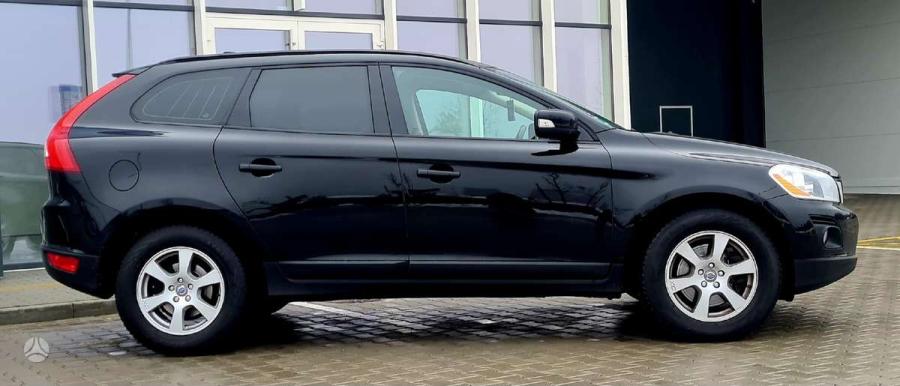 Melns Volvo XC60 2009 Viļņa, ar dzinēja tilpumu 2.40 L un nobraukumu 298 tūkst. km par 7699 €, foto 7 vietnē AUTOMOTO.COM.LV