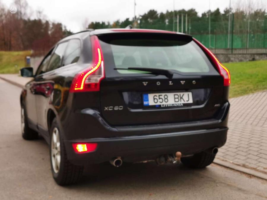 Melns Volvo XC60 2009 Viļņa, ar dzinēja tilpumu 2.40 L un nobraukumu 376 tūkst. km par 3650 €, foto 11 vietnē AUTOMOTO.COM.LV