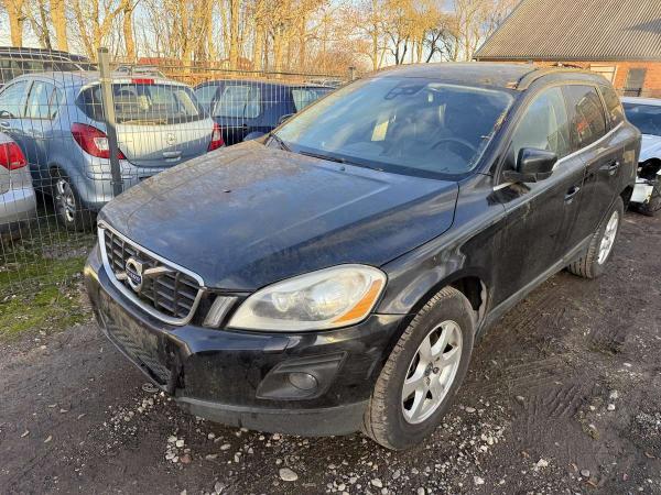 Black Volvo XC60 2009 in Marijampole, with an engine capacity of 2.40 L and mileage of 275 thousand km for 3750 €, photo 1 on AUTOMOTO.COM.LV